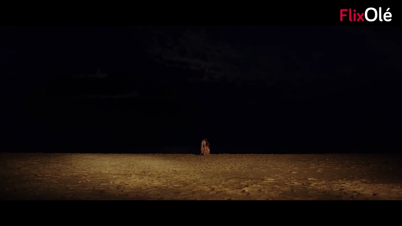 'It follows' (David Robert Mitchell, 2014) - YouTube