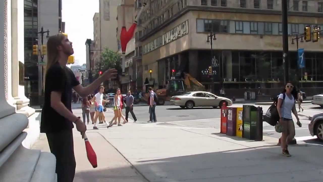 Very Cool Juggling on The Street - YouTube