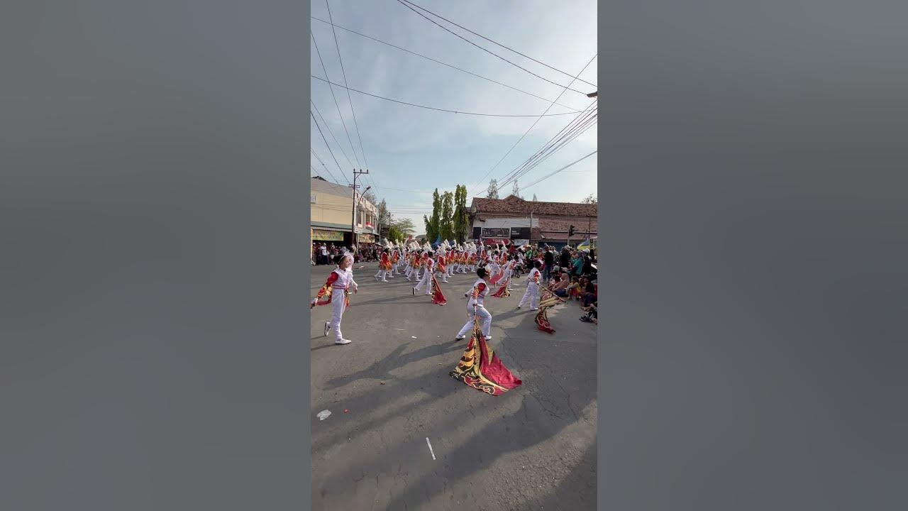 MARCHINGBAND SDN 1 NGELO || KARNAVAL CEPU 2024👍 - YouTube