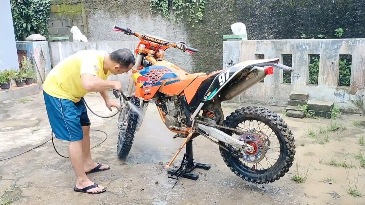 cuci motor trail bersih dan kinclong. #fyp - YouTube