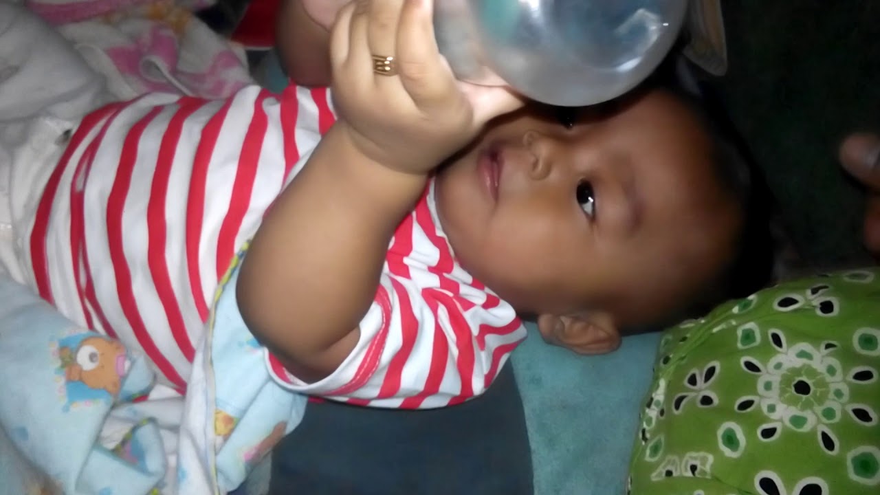 Udah gede masih minum susu - YouTube