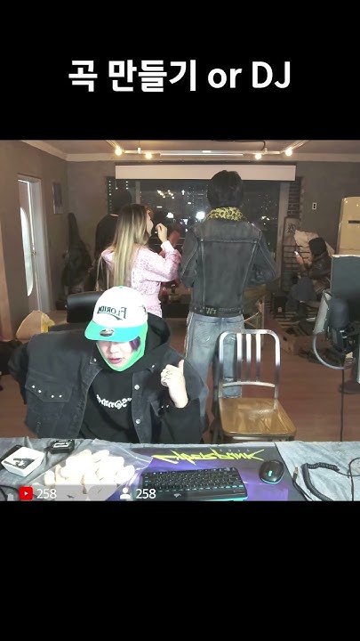 What is 1UP - YouTube