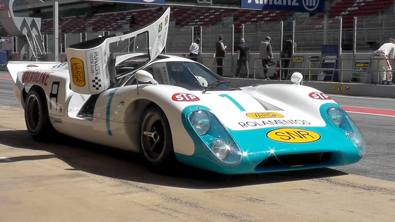LOLA T70 MK3B CHEVROLET ENGINE V8 - YouTube