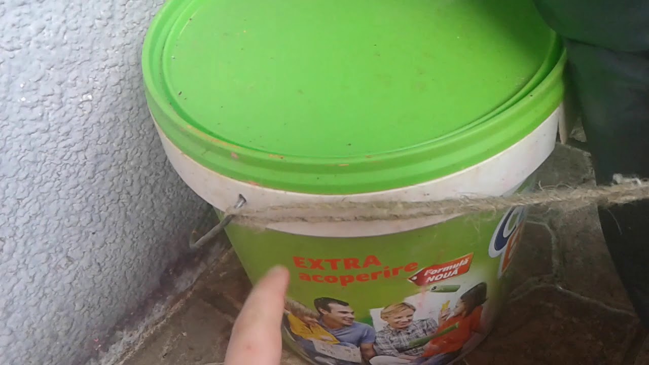 Partea #3 din cum sa faci o capcana pentru pasari - YouTube