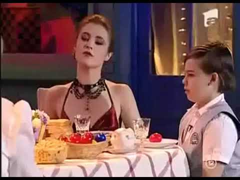 In Puii Mei Momaie Si Gogaie La Masa De Paste! - YouTube