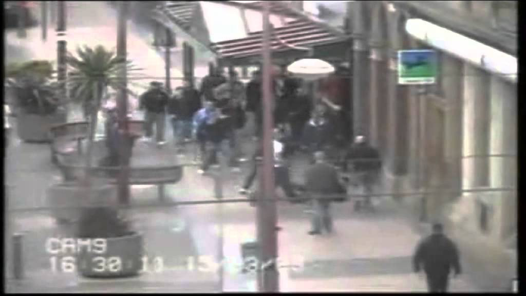 Football Hooligans Blackpool v Preston - YouTube