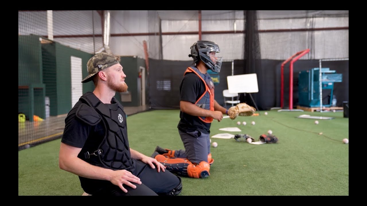 STRONGHOLD CATCHING | Catchers Blocking | How to handle tough pitches ...