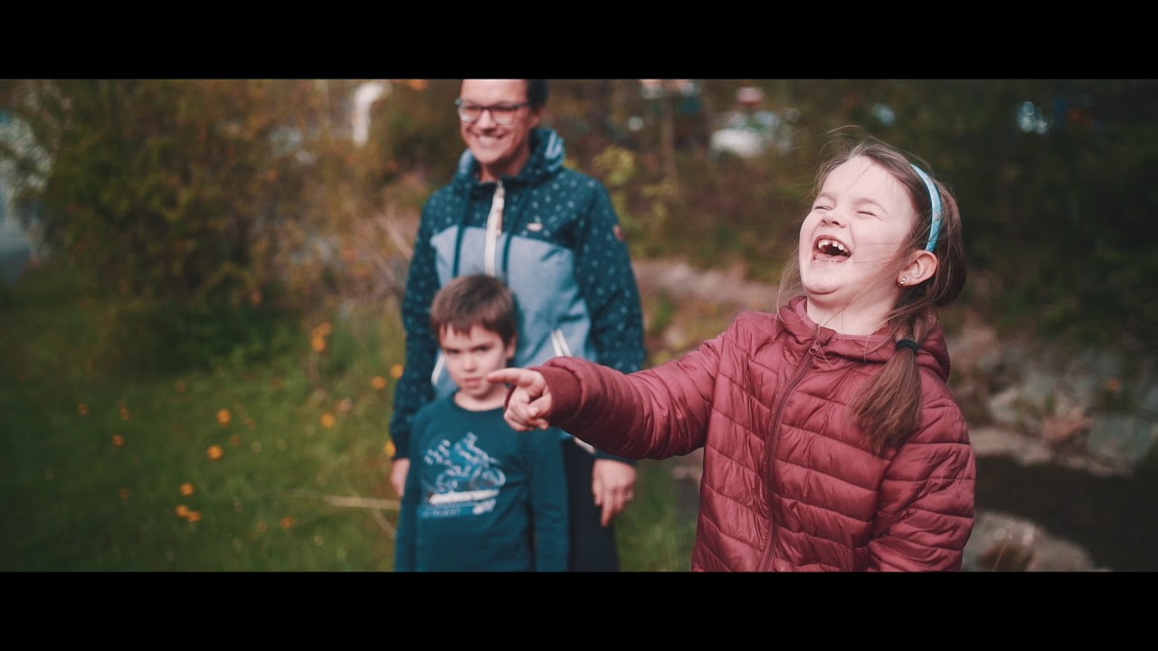 FLO GRUBER - Nockat (Offizielles Musikvideo) - YouTube