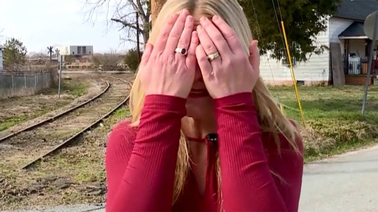 Woman Gouges Out Her Own Eyes Authorities Say YouTube woman-gouges-out-her-own-eyes-authorities-say-youtube
