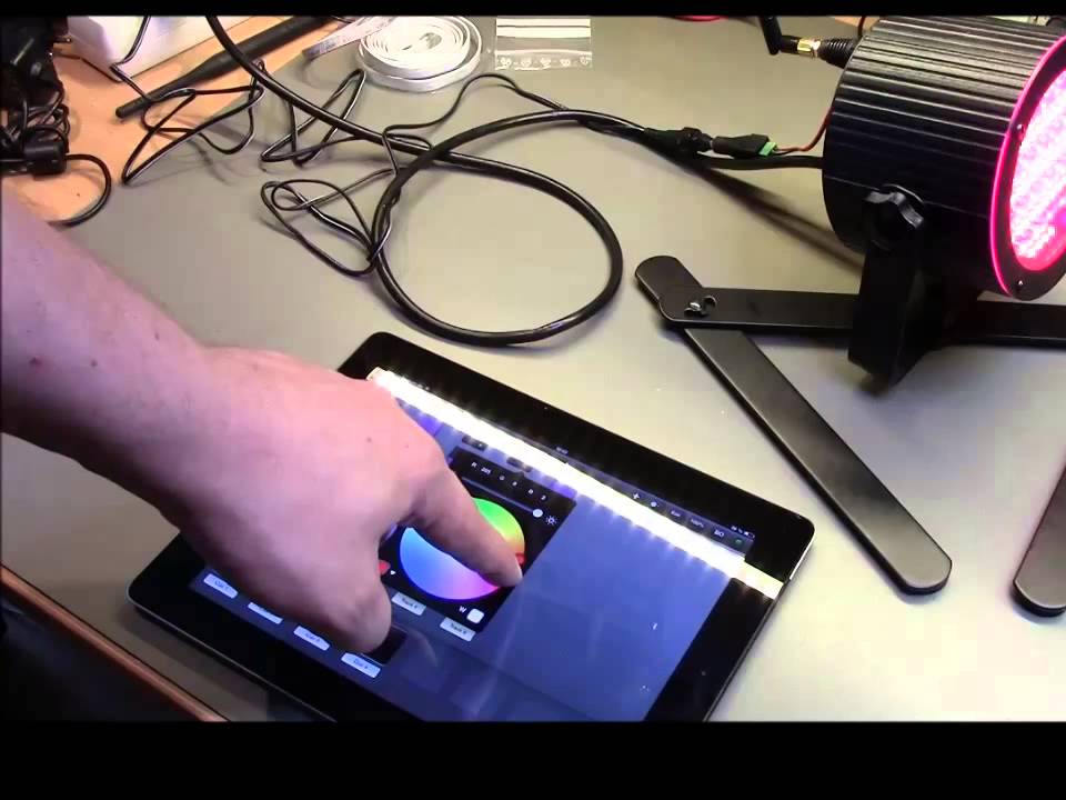 ESP8266 WLAN DMX CONTROLLER - YouTube