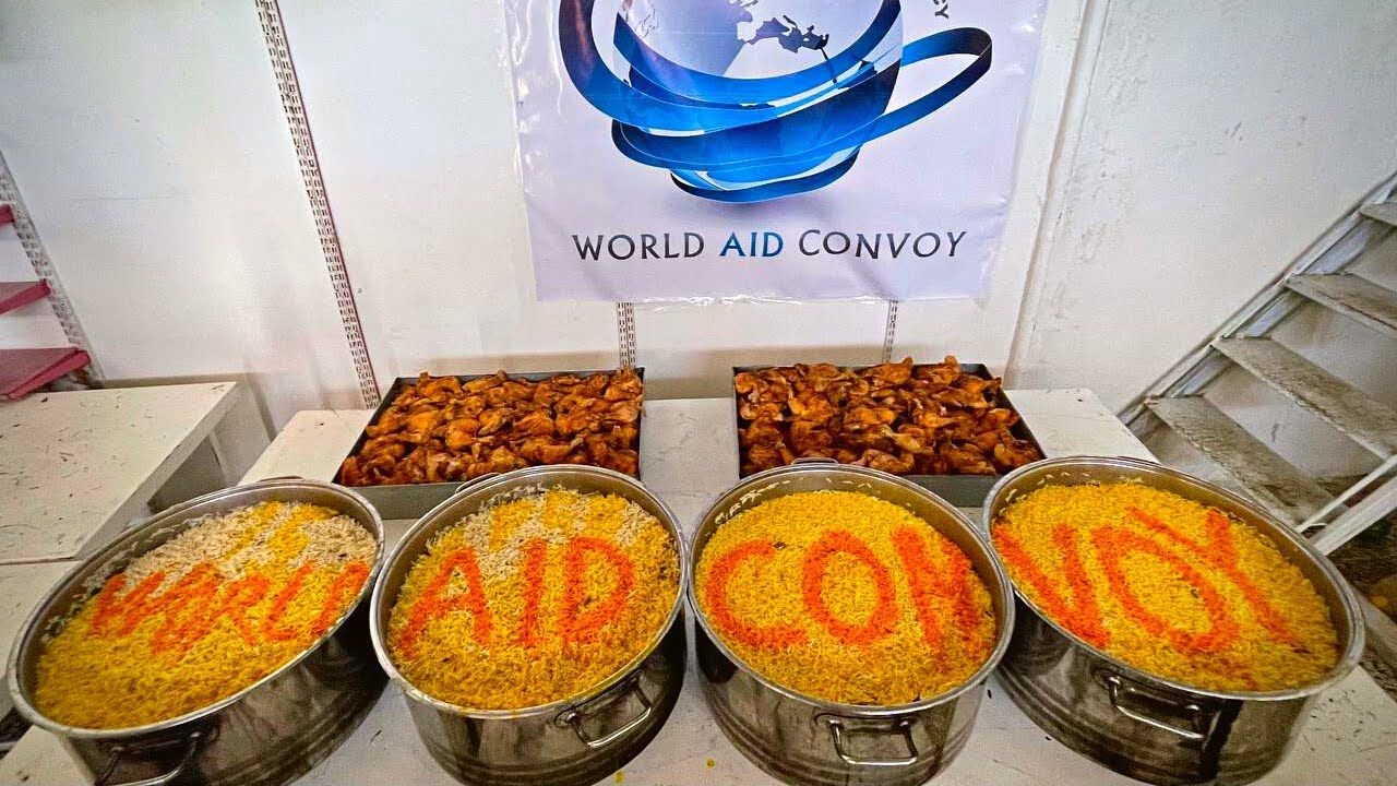 Cooked MEALS Distribution to the EARTHQUAKE Affected People - YouTube