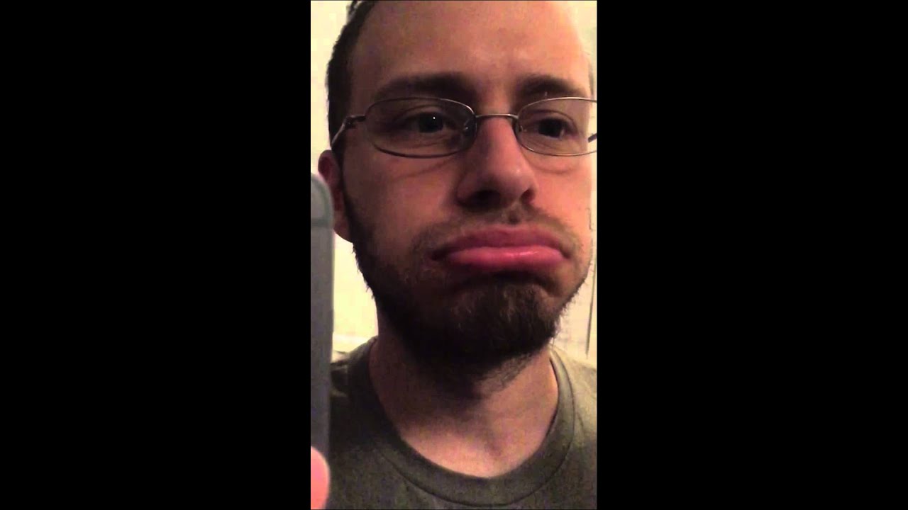 Lips flapping in slow motion - YouTube