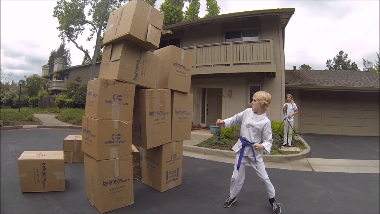 box kicking - YouTube