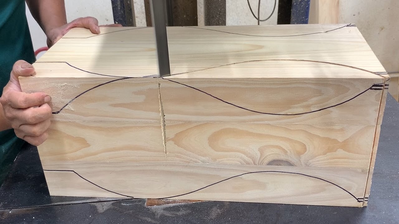 Woodworking Skills Of Carpenter With Many Years Of Experience - Round ...