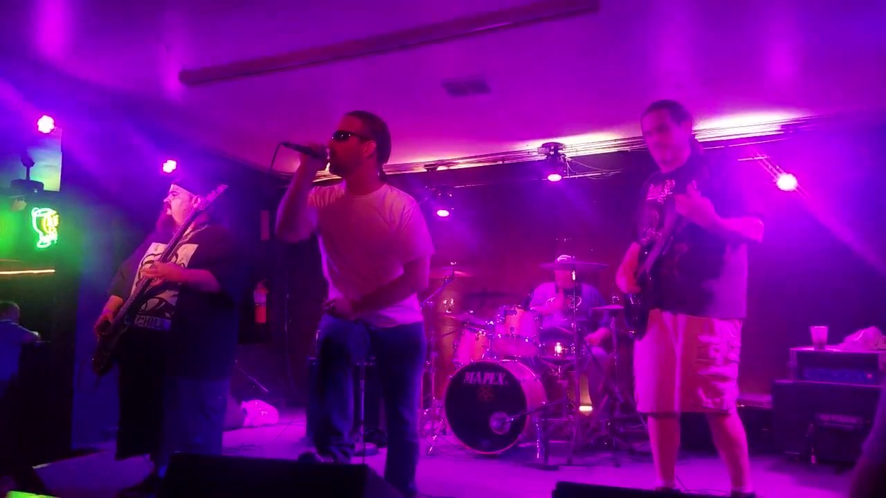 Plush performed by STP tribute band Lounge Fly - YouTube