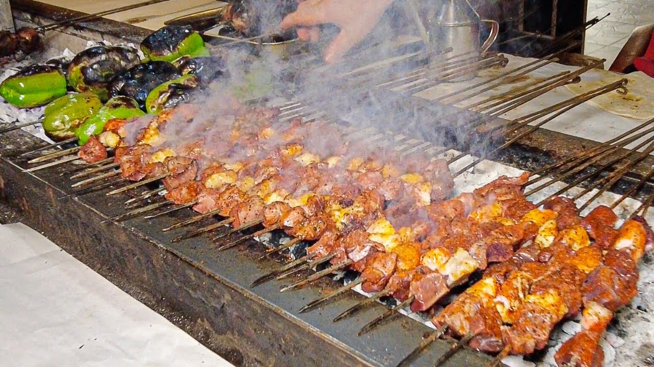 1000 Visitors Every Day! | The Most Famous Traditional Turkish Kebab ...