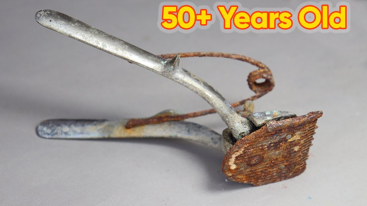 50 Years Old Rusty hair TRIMMER Restoration - YouTube