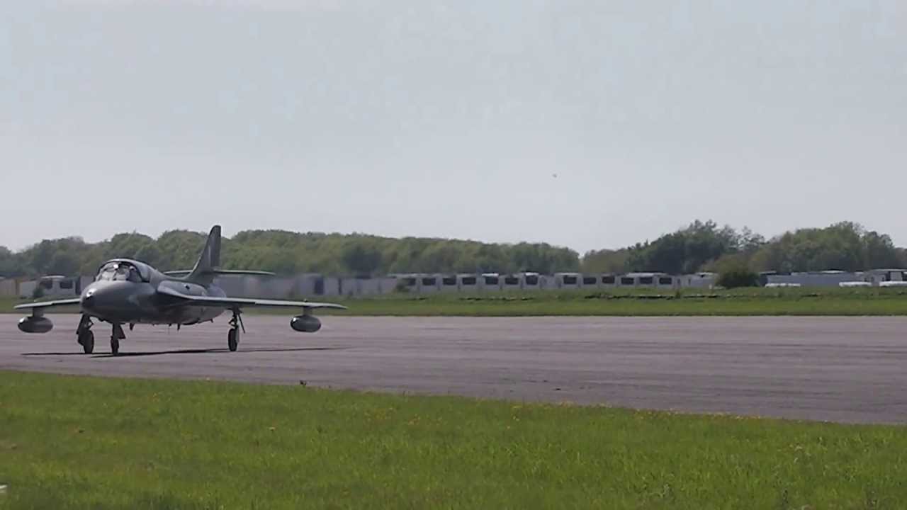 COLD WAR JETS Hawker Hunter.May 2013. - YouTube