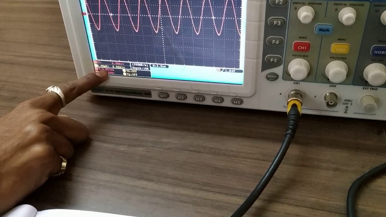 Colpitt oscillator - YouTube