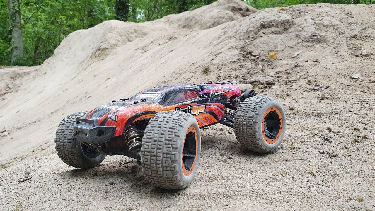 Bashing with my 1/16 scale RC Car - YouTube