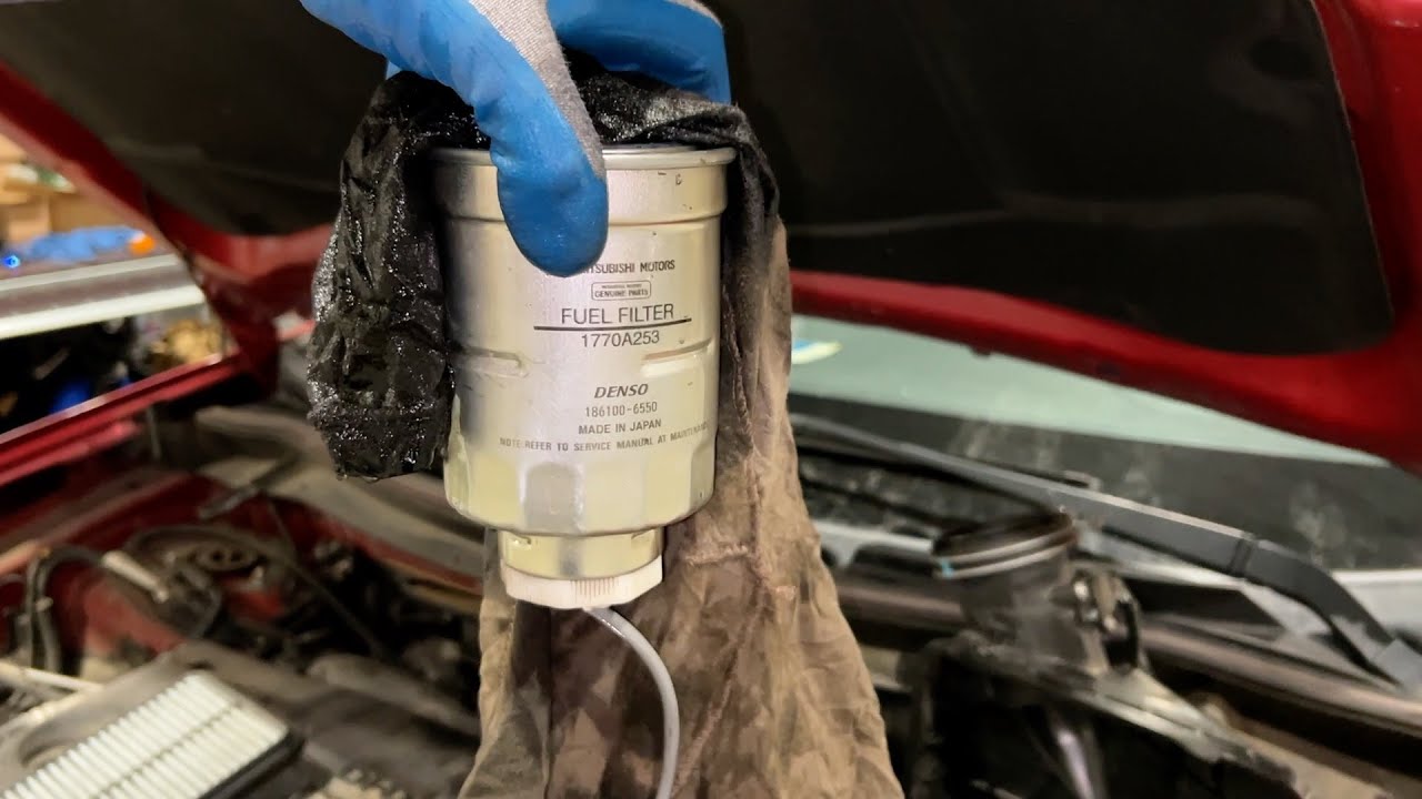 Mitsubishi Outlander | How to Replace Diesel Filter in 10 Minutes - YouTube
