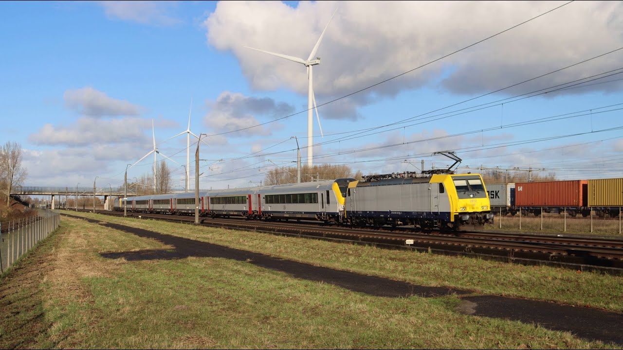 De I11 rijtuigen voor de EuroCity verbinding Rotterdam - Brussel Zuid ...