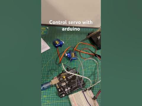 Controlling servo with arduino - YouTube