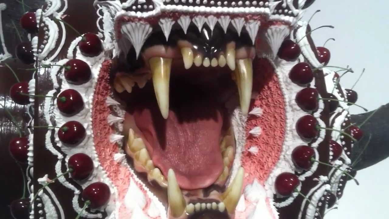 Scott Hove's "Chocolate Beast" at the Rogue Taxidermy Biennial. - YouTube