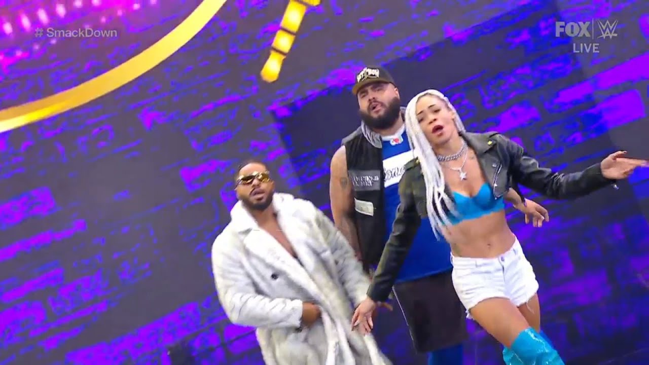 Hit Row Returns Entrance - WWE SmackDown 8/12/2022 - YouTube