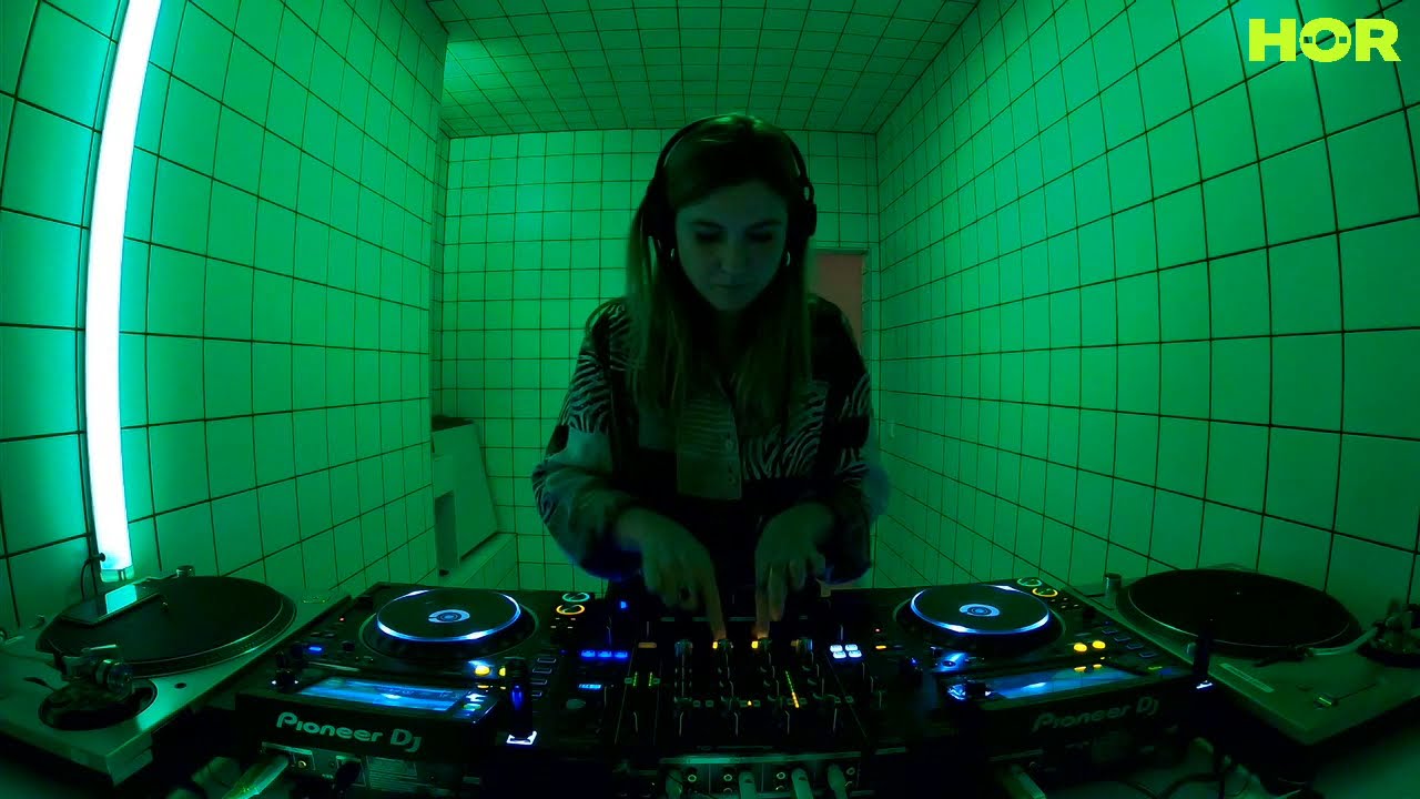Slow Motion - Giulia Gutterer / December 18 / 7pm-8pm - YouTube