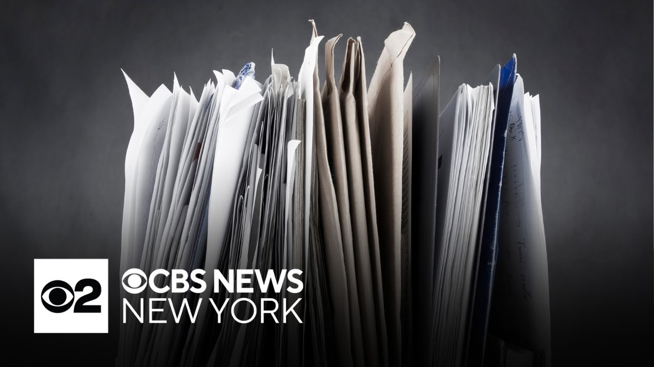 Federal judge dismisses Donald Trump's classified-documents case - YouTube