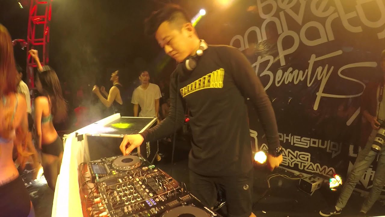 DJ HITZ SURABAYA - DJ BOYMOHAWK - YouTube