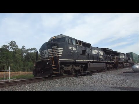 NS Dash 8 Leader with RS3L horn at track speed! - YouTube