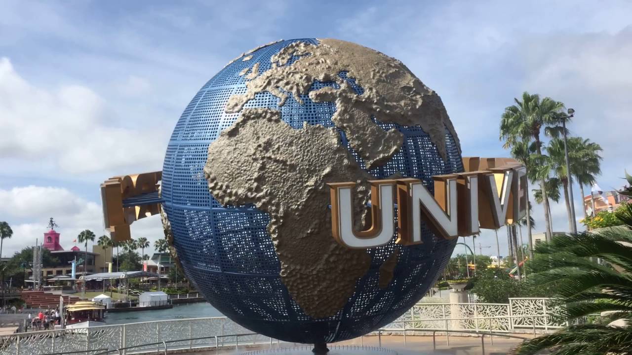 Universal Studios Orlando Globe Timelapse - YouTube