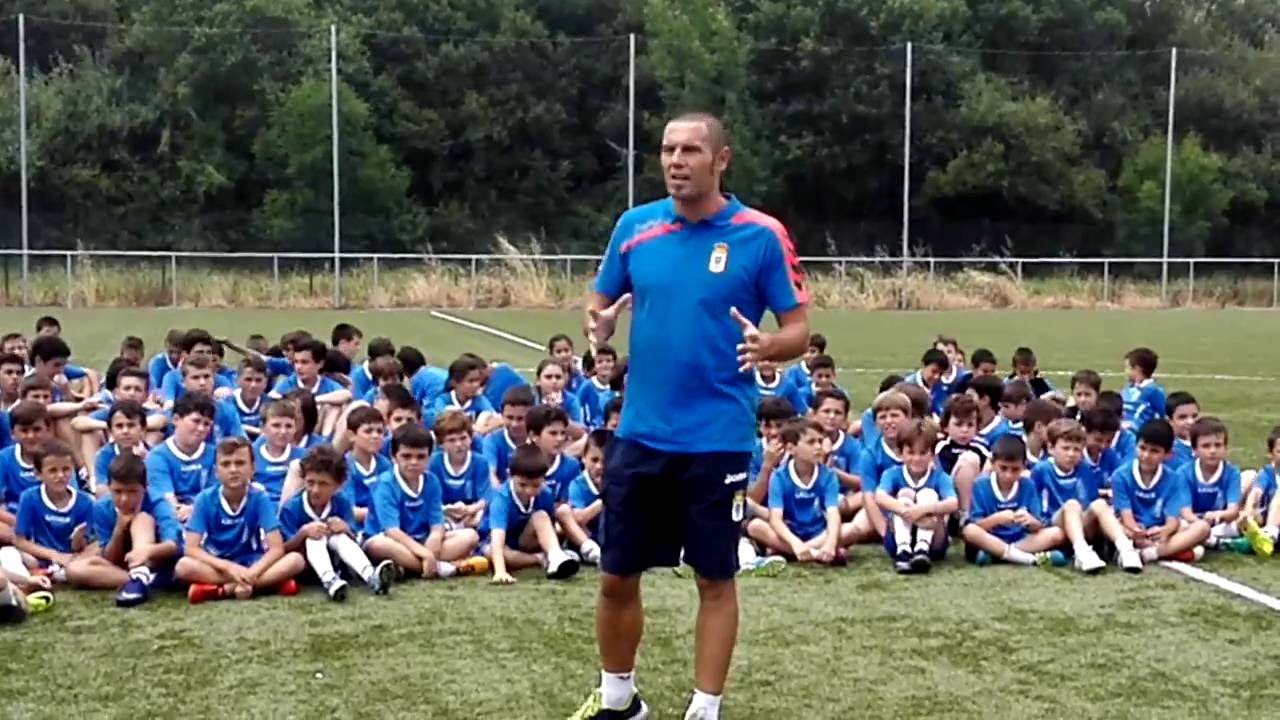 Charla Diego Cervero Campus Real Oviedo - YouTube