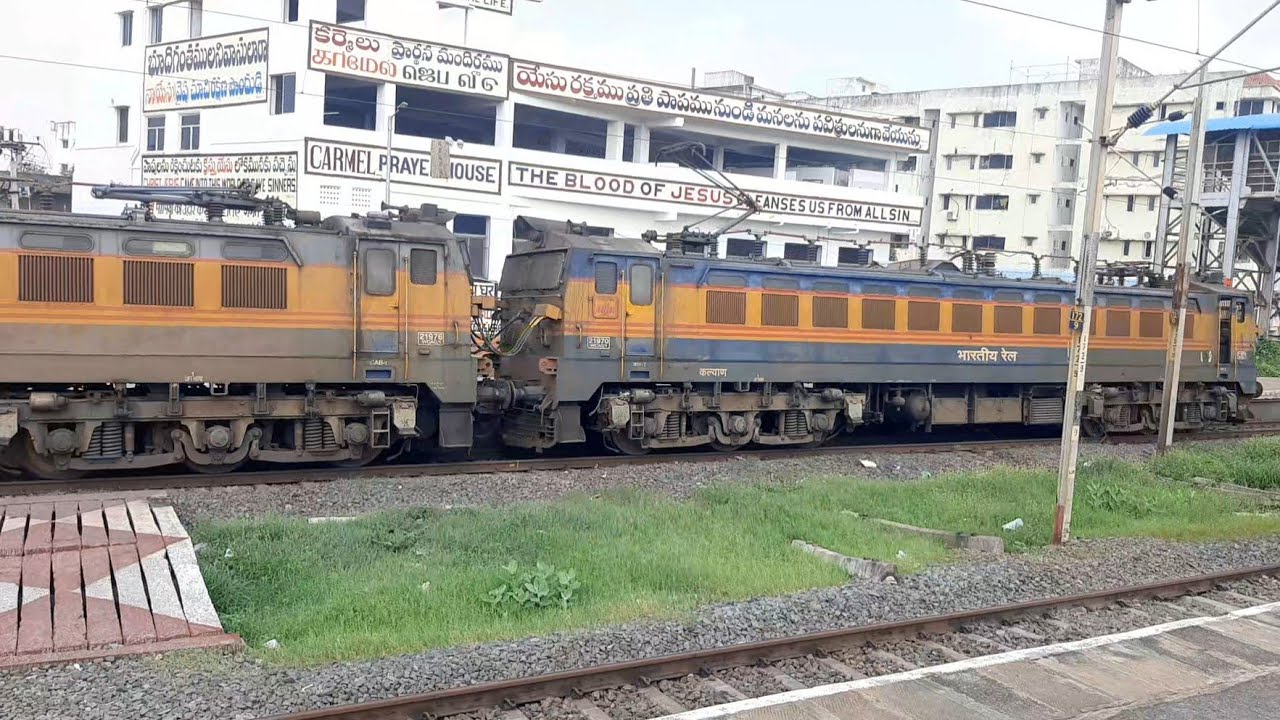 HIGH SPEED SUPER FAST EXPRESS TRAIN VIDEO 48 - YouTube