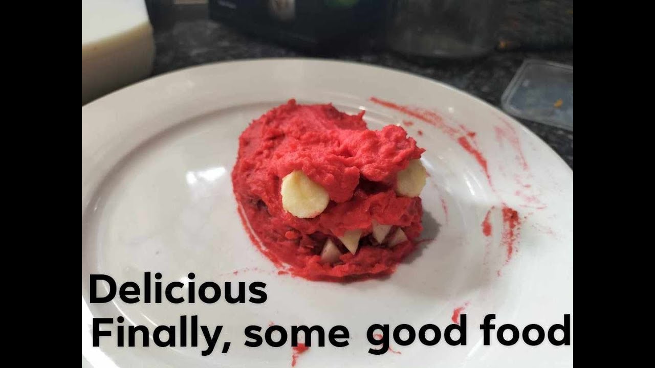 Cooking an Eatin' Squig for Squigmas | 40K Orks Mukbang??? - YouTube