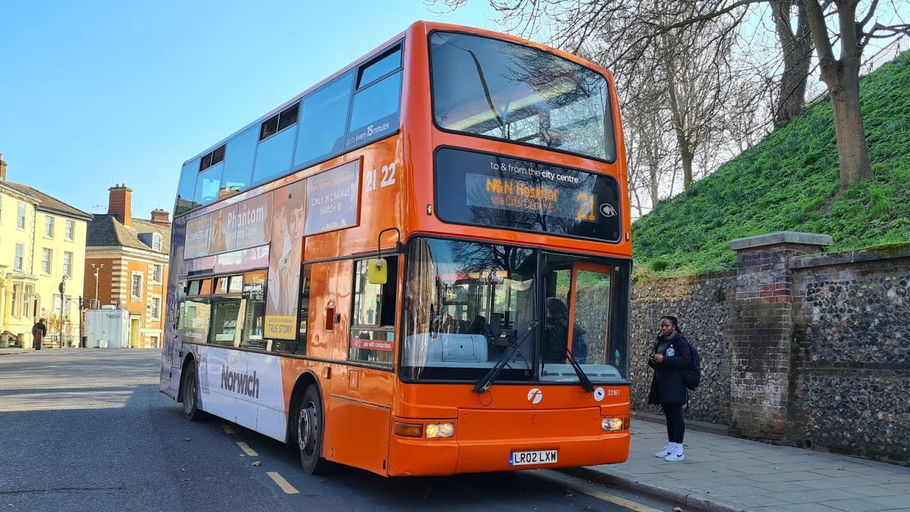 🚍*Beast* First Norwich 33161 LR02 LXW Dennis Trident on Service 21 ...