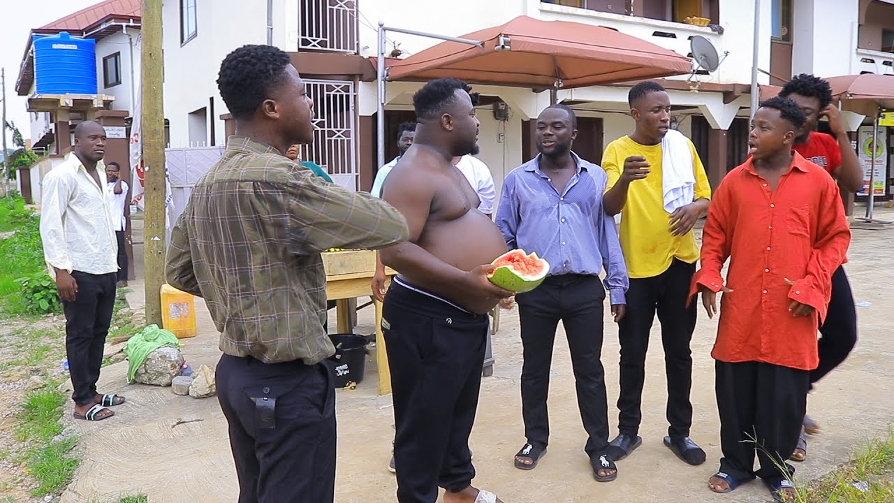 AKABENEZER COMEDY😂😂WORLDS LARGEST STOMACH MAN FOOD N DANCE COMPETITION ...