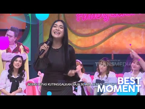 ASIK BANGET Denger DENADA Nyanyi Lagu BEBAS | Best Moment #PagiPagiAmbyar (25/4/22)