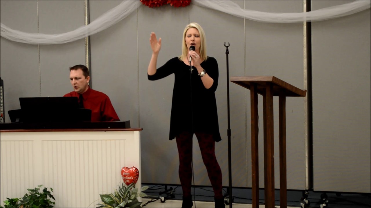 Lori Rhoades-Worship Leader - YouTube