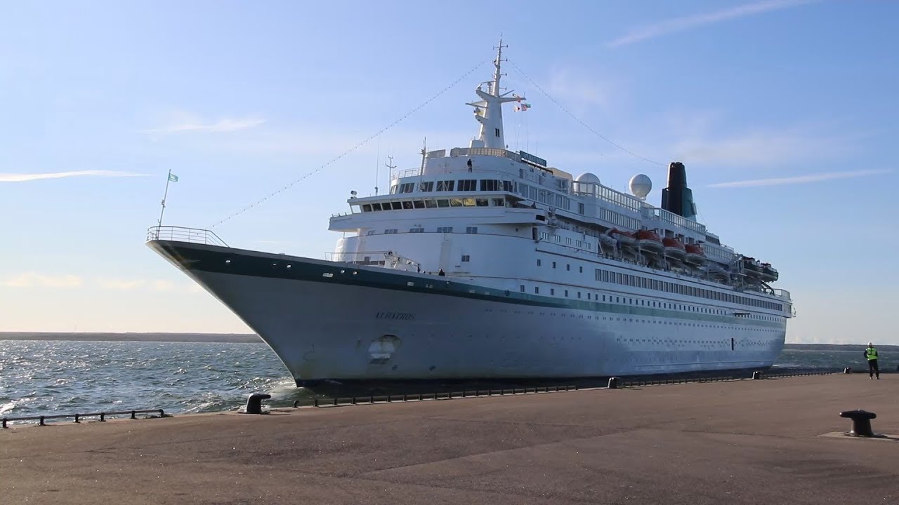 Cruise ship Albatros in Saaremaa - YouTube