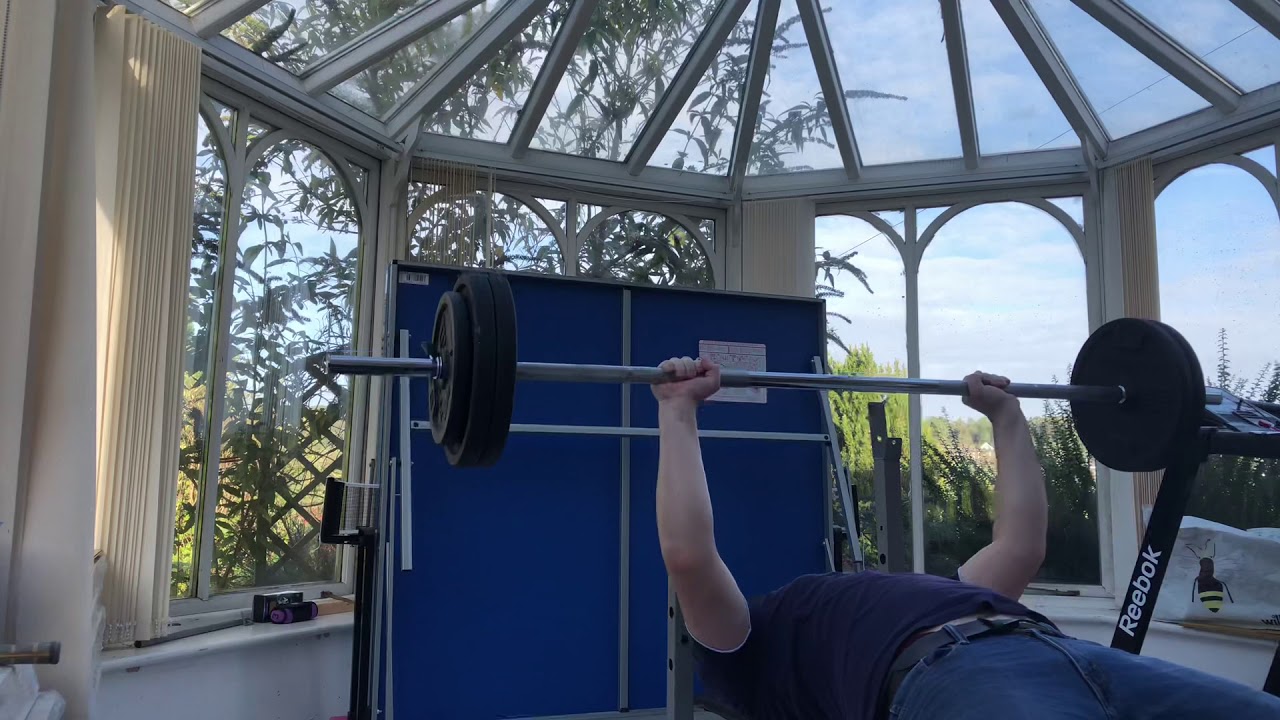 60kg/135lb bench press 20 reps - YouTube