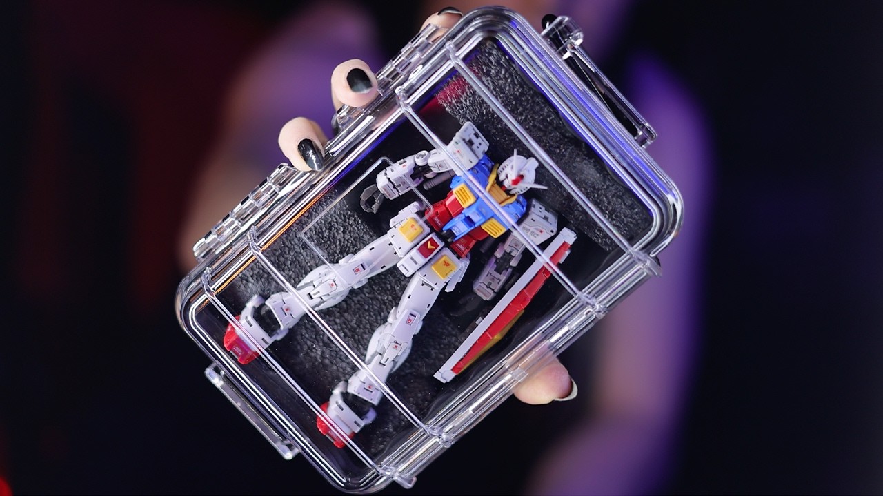 The New Gundam Trend: Wearable Gunpla - YouTube