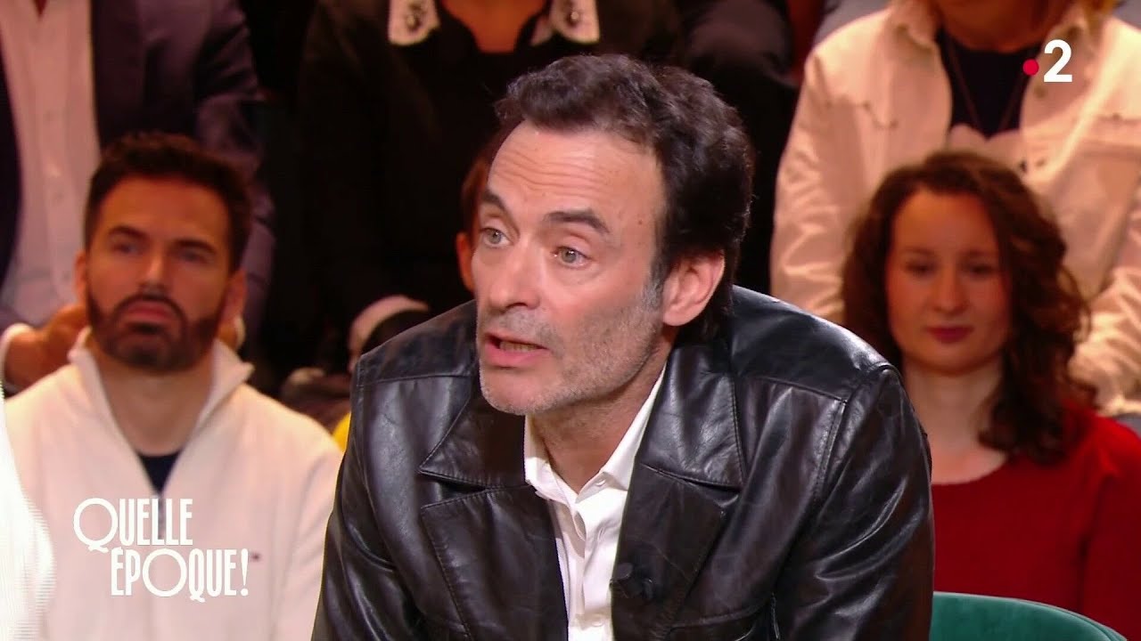 Anthony Delon dément une rumeur tenace sur son père - YouTube