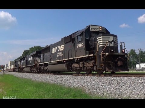 HD: NS 2580 leads NS Train 220 in Temple, GA - YouTube