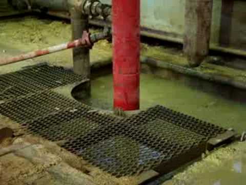 Spudding a new well in Libya - YouTube