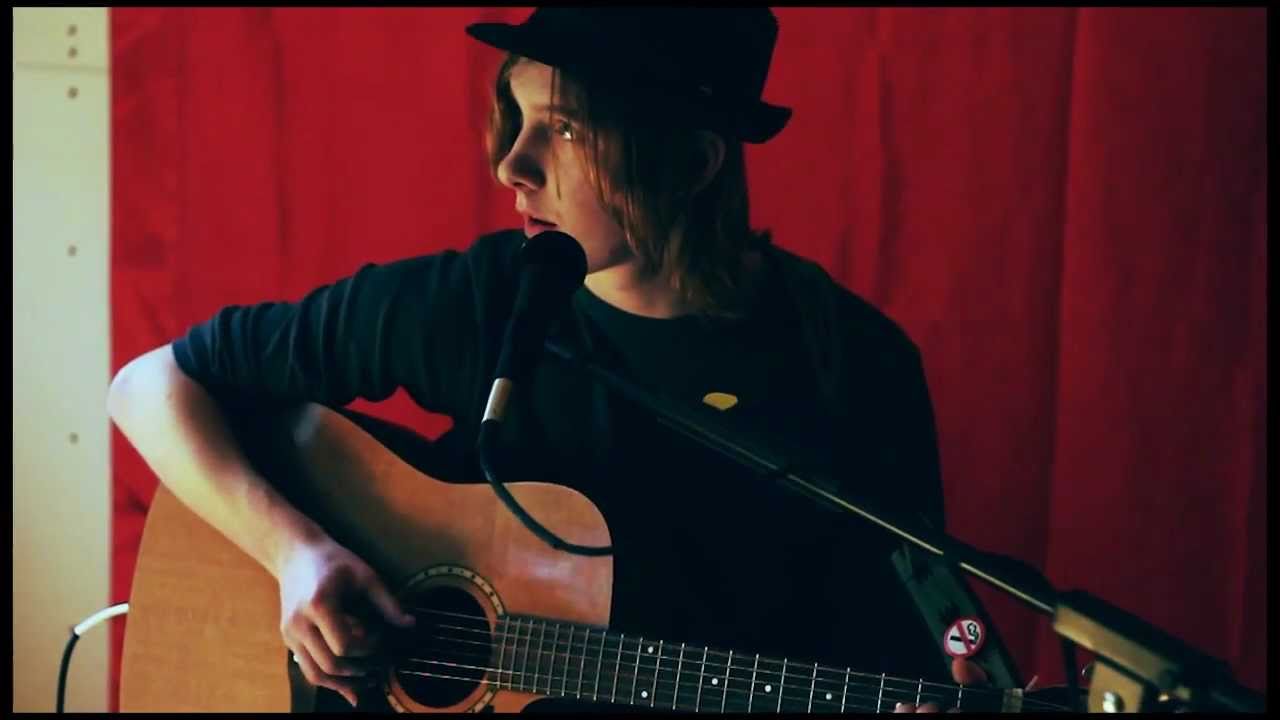 #001 Ian Schram | a penguin pre-show - YouTube