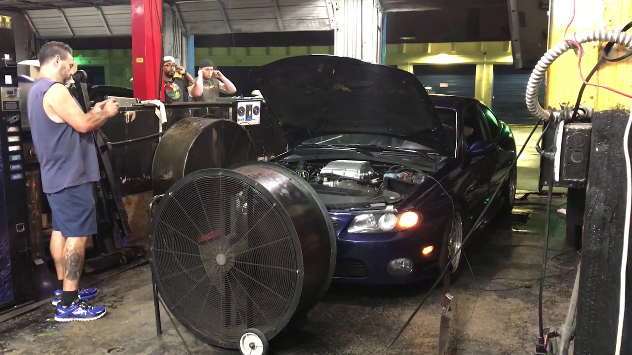 Brad's ls2 GTO lsa blower - YouTube