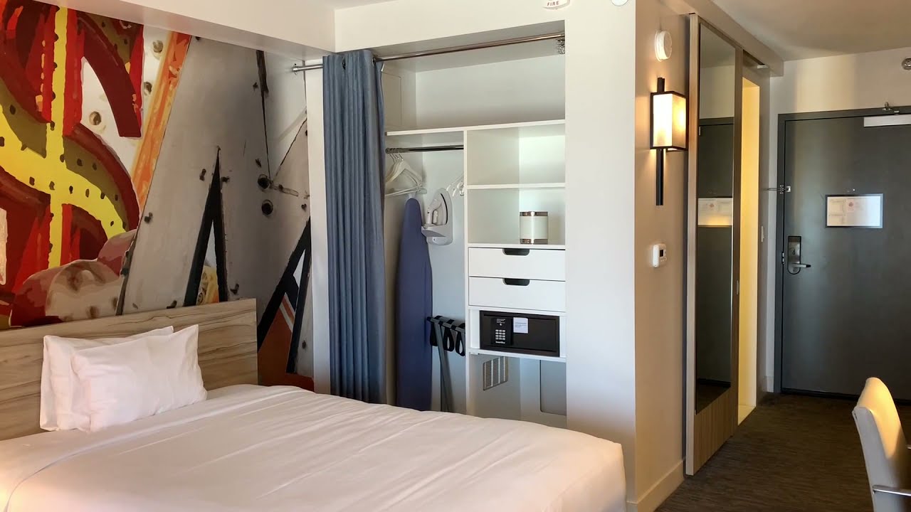 The Linq Hotel & Casino Las Vegas District 2 Deluxe Two Queen Room Tour ...